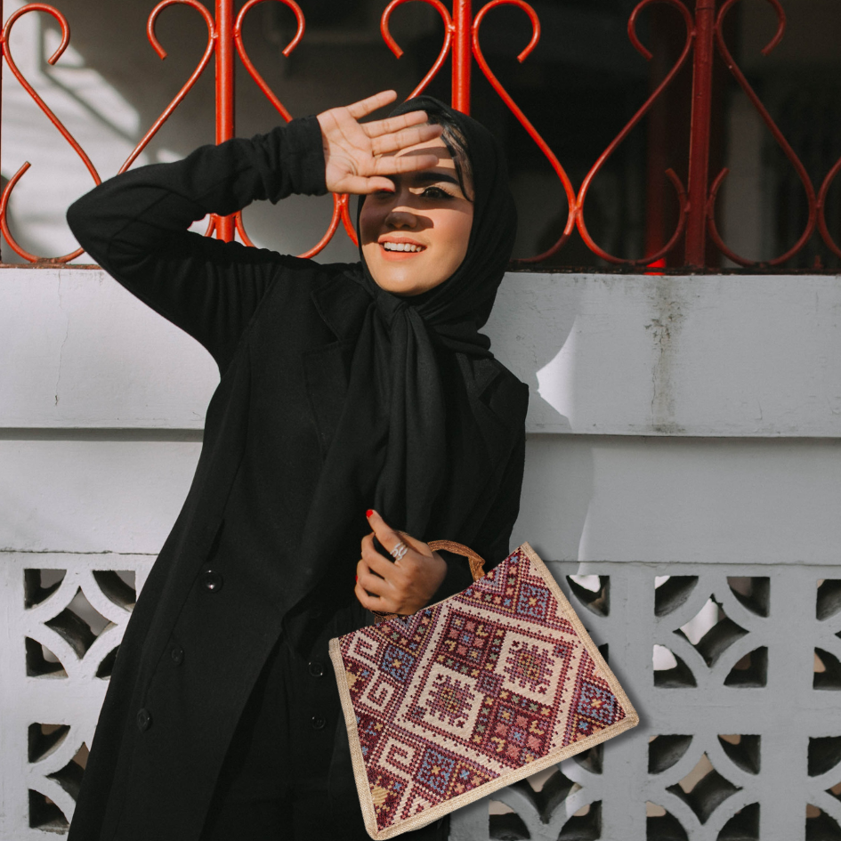 Beg Canvas Telekung Wanita Batik Women Travel Office Outer Sling ...
