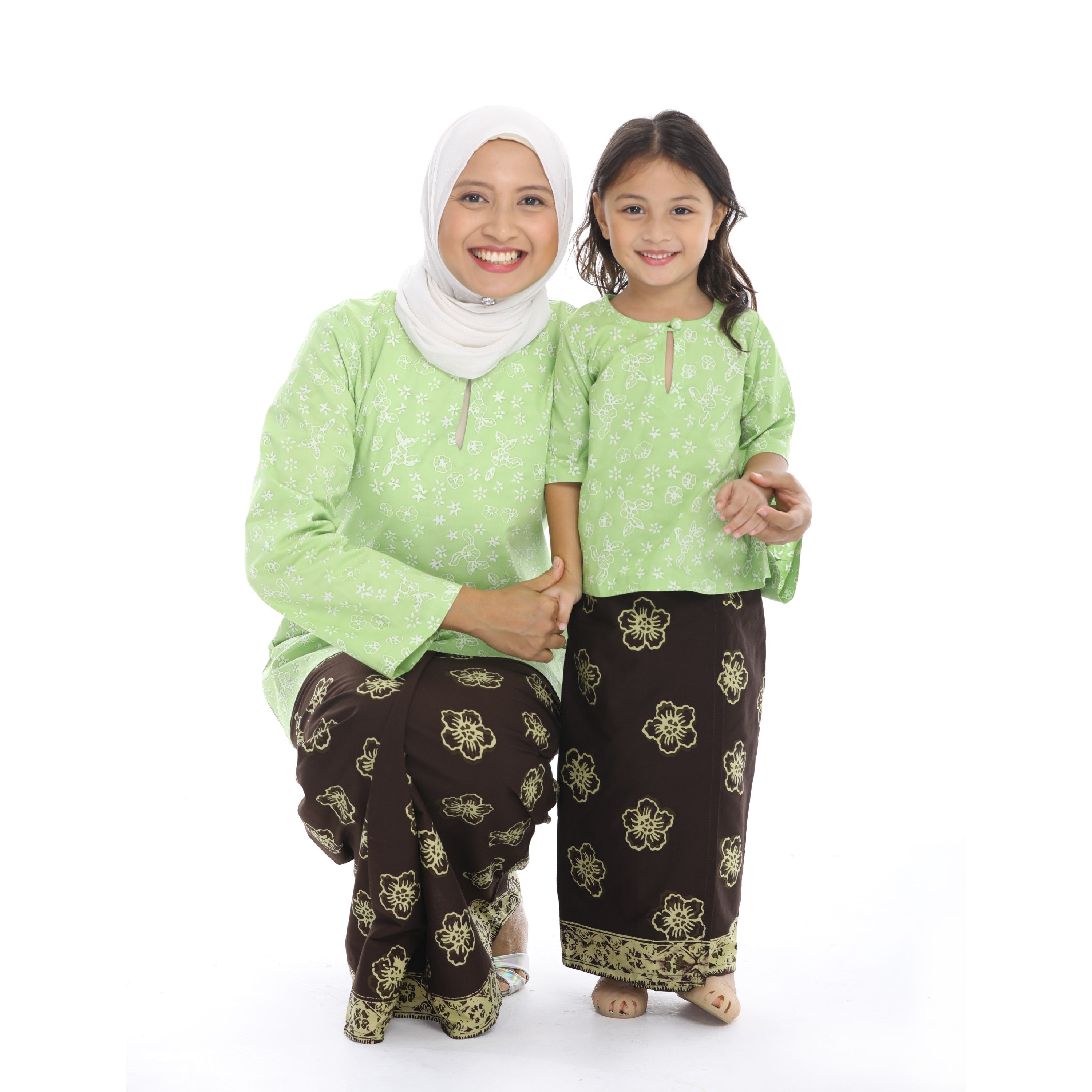Celebrating Mothers with Sarong | Ayayu Malaysia Handcrafted Batik ...