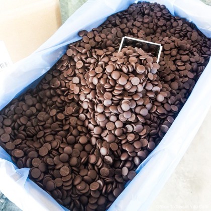 VAN HOUTEN DARK CHOC CALLETS 70.4% 12.5KG | Baking Items Supply Online ...