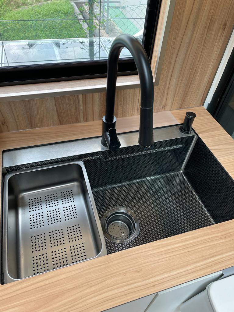 Kitchen Sink - Smart Sink & Honeycomb
